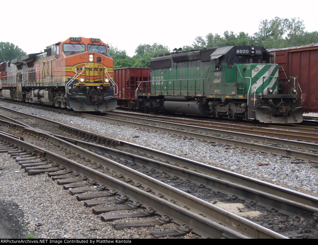 BNSF 8020